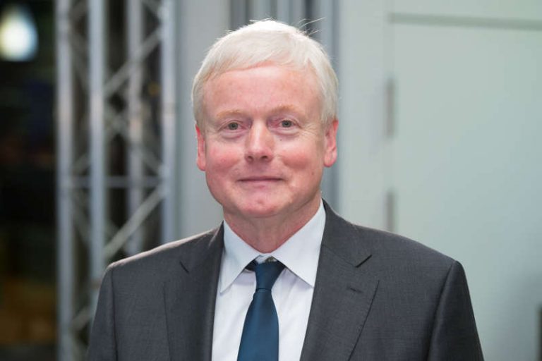 Darmstadt: Feierstunde für Prof. Dr. Dietmar Lorenz im Klinikum – Neuer ... Darmstadt: Feierstunde für Prof. Dr. Dietmar Lorenz im Klinikum – Neuer ...